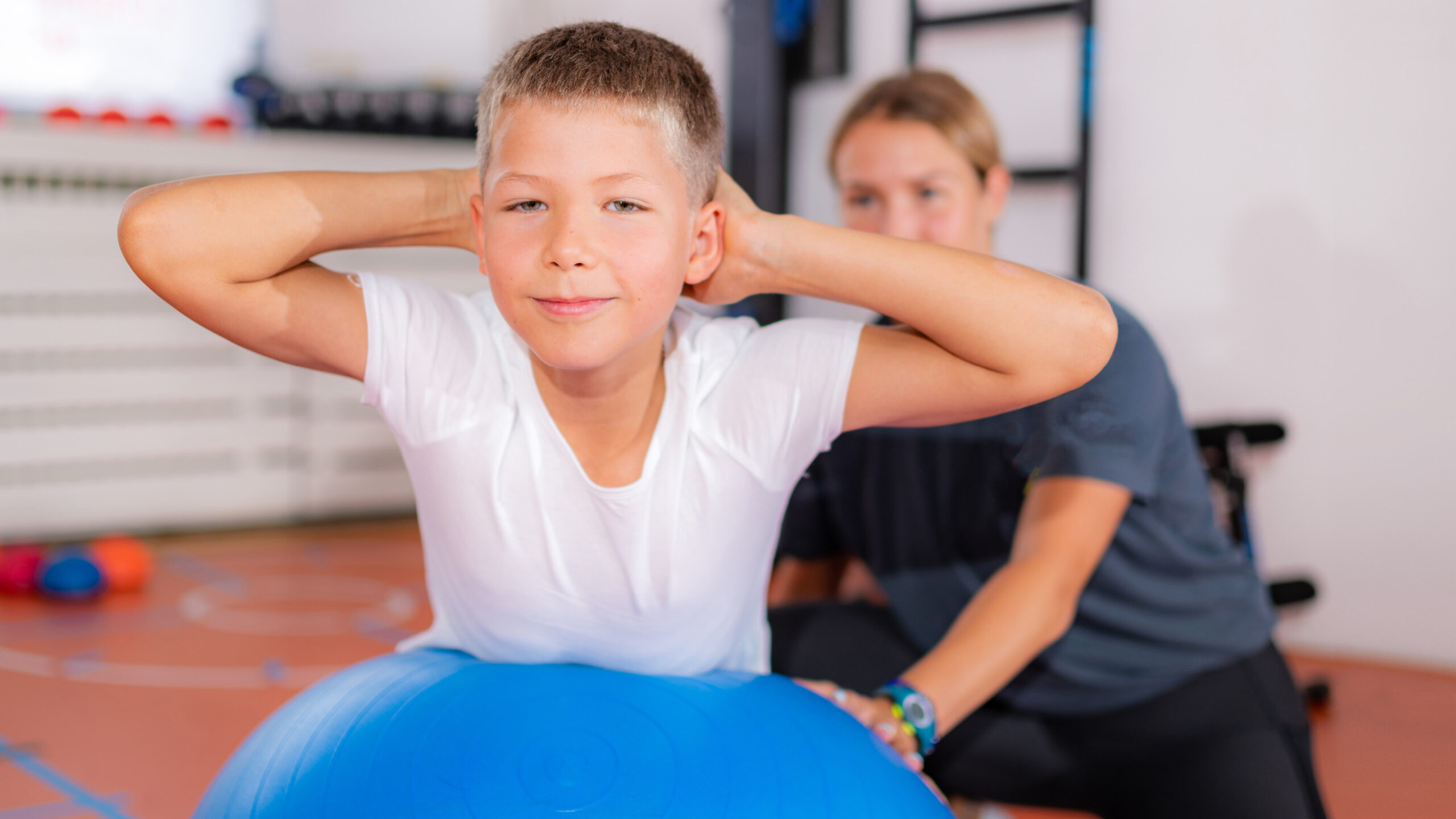 Physiotherapie bei Morbus Scheuermann - Elithera